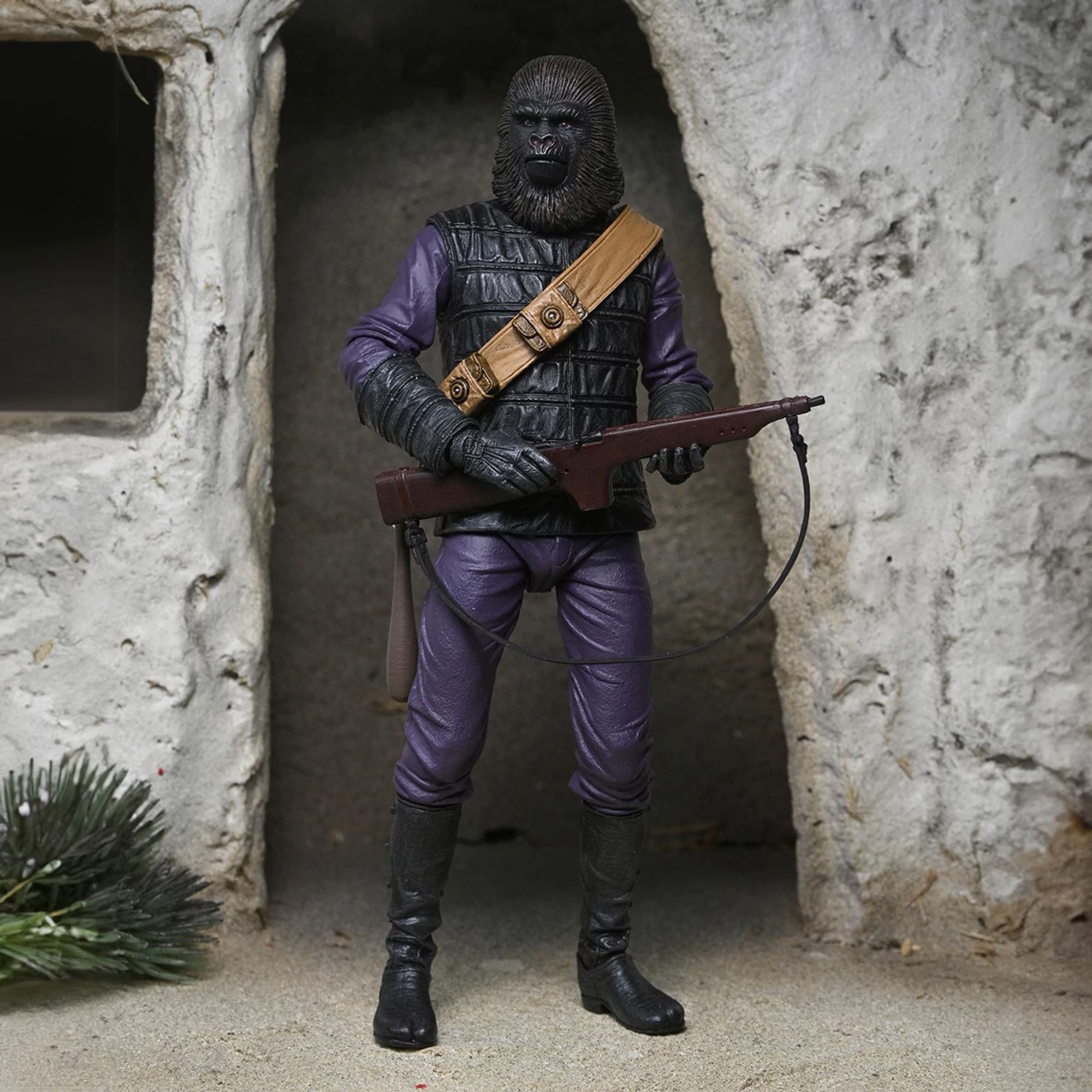 PLANET OF THE APES – 7” SCALE ACTION FIGURE – Gorilla Soldier Legacy S ...
