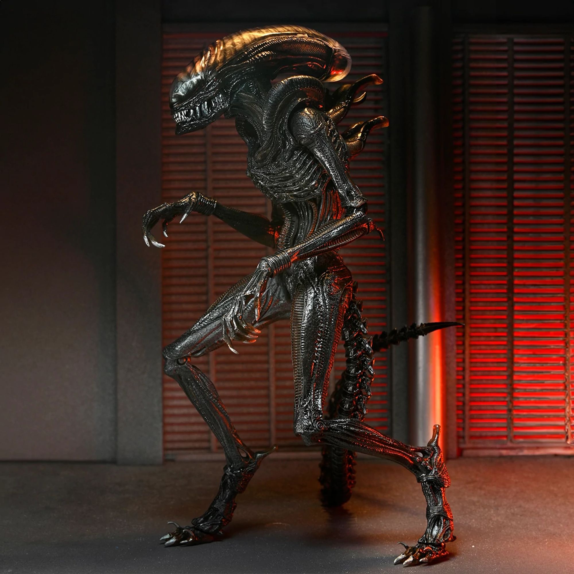 ALIEN: ROMULUS - 7" SCALE ACTION FIGURE - ULTIMATE SCORCHED XENOMORPH ...