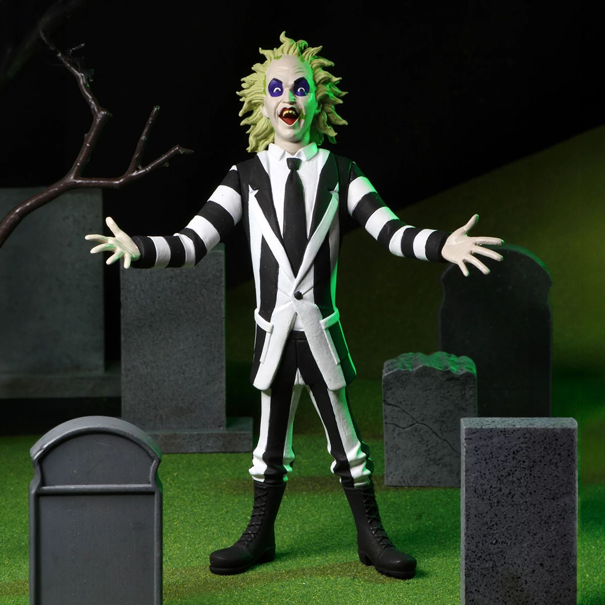 BEETLEJUICE – 6” SCALE ACTION FIGURE – TOONY TERRORS BEETLEJUICE – Shop ...